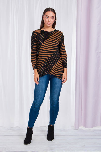 Asymmetrical hem printed top & Buy Online & Femme Connection